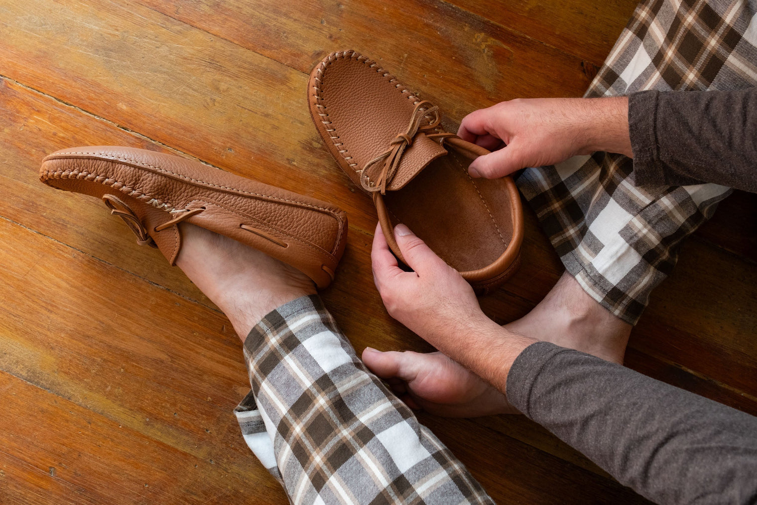 How To Keep Moccasin Laces From Coming Undone – Leather-Moccasins